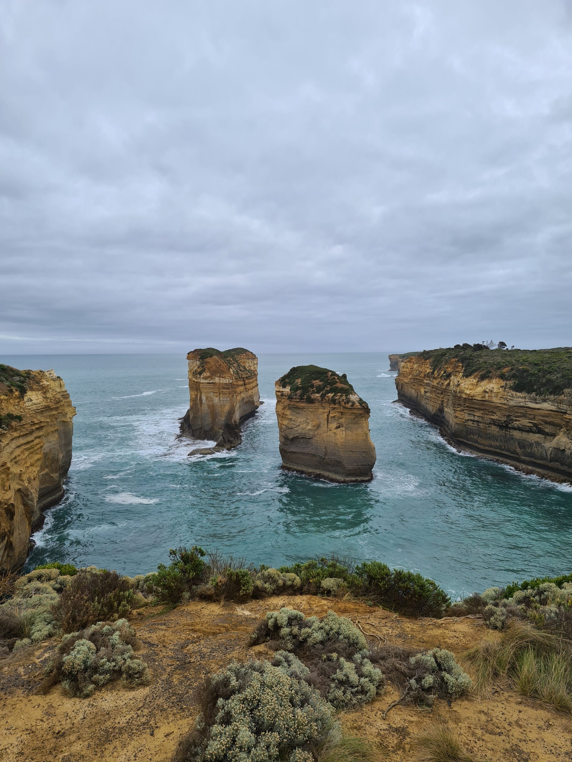 L: Loch Ard Gorge - INSPIRING MAX