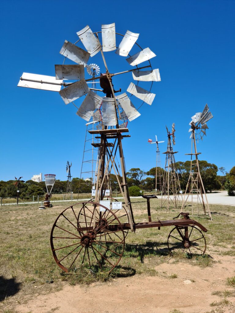 P: Penong - Windmill Museum - INSPIRING MAX